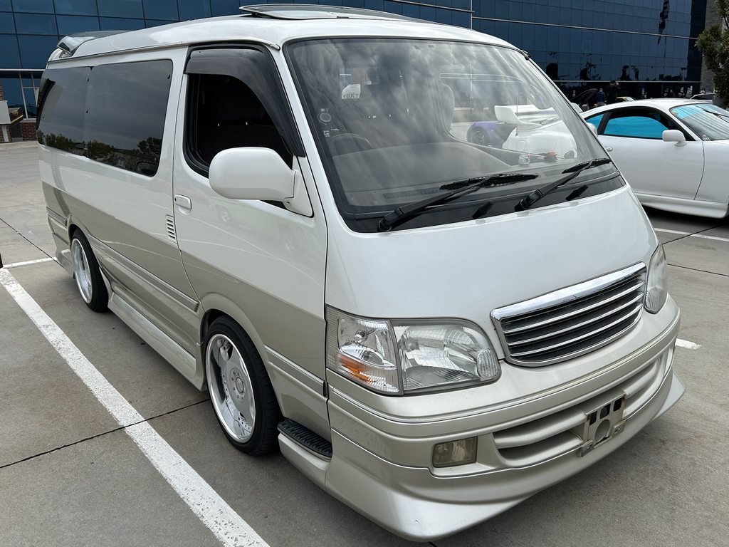 Presentación Especial: Toyota HiAce Living Saloon EX 1999. | ALSRAC ...